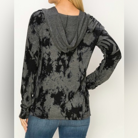 Enti Clothing | Tops | Nwt Enti Clothing Blackgrey Tiedye Vneck Jersey ...